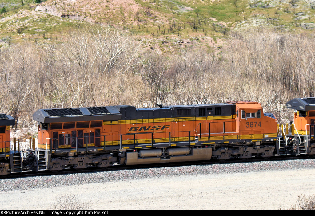 BNSF 3874